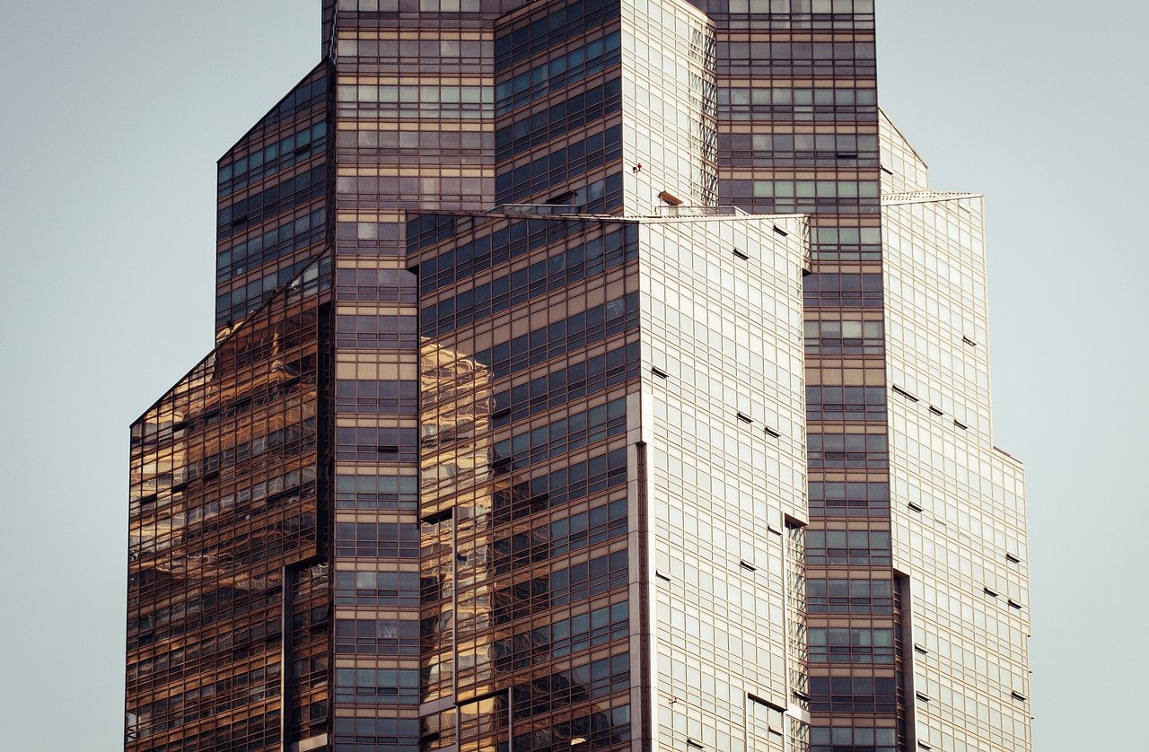 L'architecture moderne : tendances et innovations en 2025 - Cotecampagne